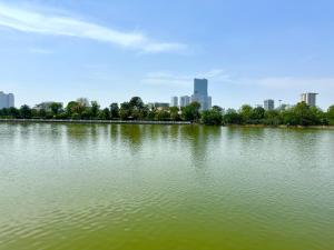 Stylish Premium Apartment Near Convention Center and Korean Embassy ...