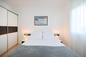 Family friendly house with a swimming pool Zaton, Zadar - 25465, Zaton ...