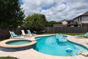 Private Pool Game Room Fire Pit Waterparks, Pflugerville (aktualisierte ...
