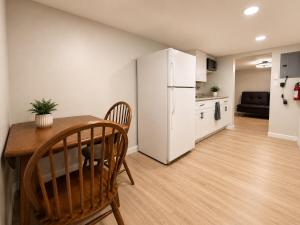 Historic Barn View Newton House - Ground FL unit, Newton (updated ...