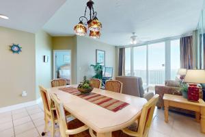 16th-Floor Gulf-Front Condo w Balcony Great View AC & Shared Hot Tubs ...