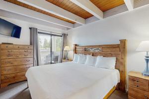 Lakeland Village is the ultimate jumping off point for mountain ...