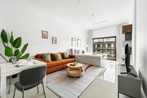 Modern Studio in G24 Tower JVC with Pool and Balcony, Dubai (opdaterede ...