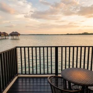 Golden Palm Tree Suite, Sepang, Malaysia, Sungai Pelik (preus ...