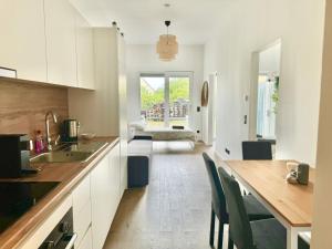 Modern Design Apartment with Garden & Free Parking near Vienna, Vienna ...