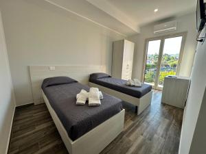 spina brothers' holiday rooms, Schisò (updated prices 2026)