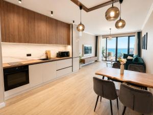 SuperLux Skyline Complex - SeaView & Pool and SPA, Varna City (harga ...