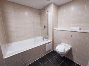 Modern 2-Bedroom Apartment - Liverpool Dockside Near Albert Dock ...