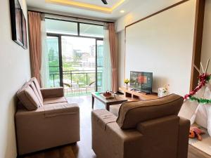 16 Celcius Sunrise & Mountain view, Top Floor Hotel Apartment in Kea ...