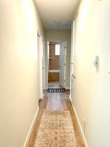 Brentwood Bungalow Near LRT Easy Stampede Access, Calgary (updated ...
