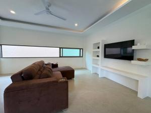 Martin's Villa 3BR Pool Villa with Tropical Garden, Mae Nam (tarifs ...