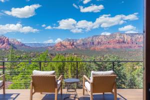 NEW - Tuscan Red Rock Overlook - Spectacular Views 2 Pools Waterfalls ...