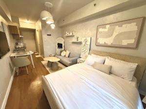 Cloud Atelier - Modern Retreat Plus Coworking Space, מנילה (מחירים ...