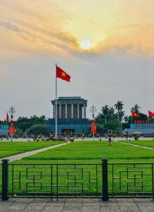 The Mosaic Loft, West Lake and Hoan Kiem Border, Hanoi (harga terbaru 2026)