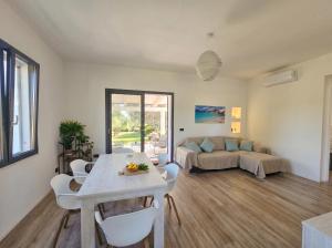 Villa Miramare Peaceful Oasis with Garden, Pool and Sea View in Alghero ...