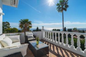 Luxury Villa with Pool, Jacuzzi, Sauna & Sea Views, Benalmádena ...