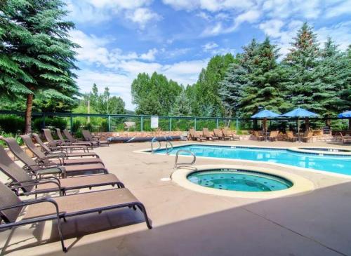 GetAways at Falcon Point Resort, Avon – Updated 2023 Prices