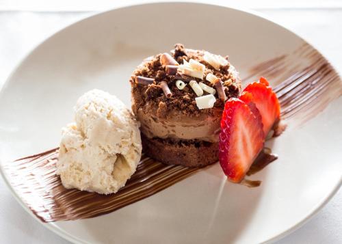 Hostal Rural Mas Blanc, San Martín de Centellas (updated prices 2025)