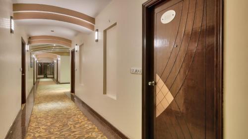 Milestone 251, Jaipur (updated prices 2025)