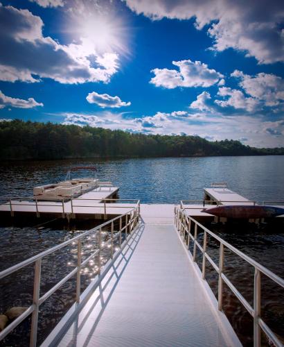 The VUE Boutique Hotel & Boathouse, Wisconsin Dells (updated prices 2025)