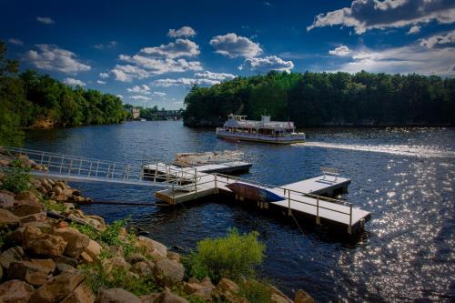 The VUE Boutique Hotel & Boathouse, Wisconsin Dells (updated prices 2025)