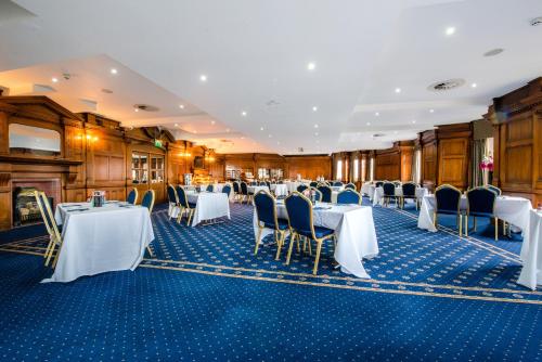 The Royal Hotel Cardiff, Cardiff (updated prices 2024)