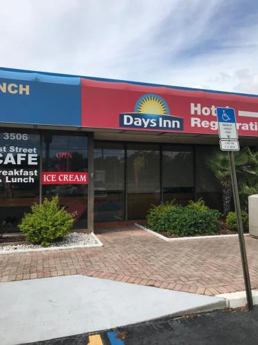 Days Inn by Wyndham Bradenton - Near the Gulf, Bradenton – Updated 2024 ...