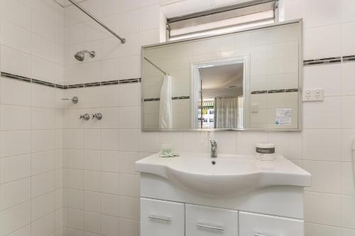 Flag Motor Lodge, Perth – Updated 2022 Prices