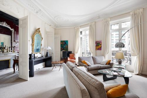 Haussmann 168, Paris (updated prices 2024)