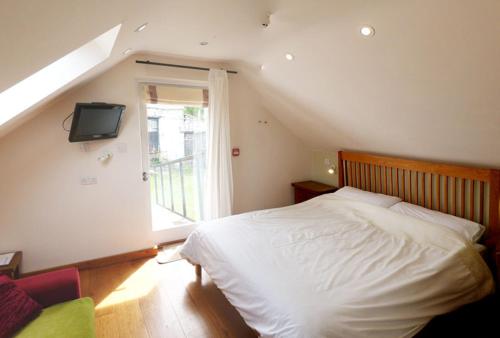 Ty Carreg Sampson, Abercastle (updated prices 2025)