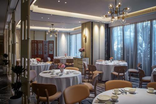 The Emperor Hotel, Hong Kong (updated prices 2025)