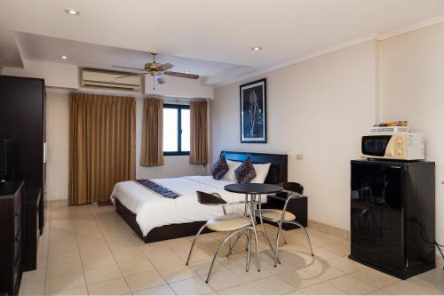 The Classroom Hotel, Pattaya (updated prices 2025)