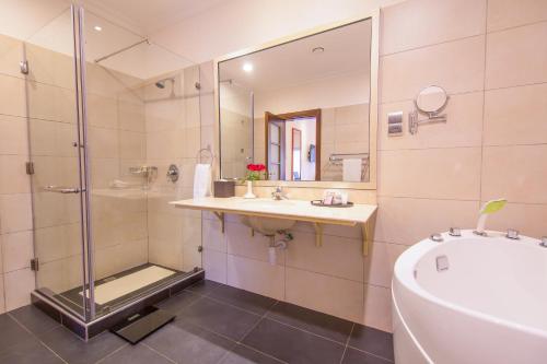 Alba Hotel Meru, Meru – Updated 2023 Prices