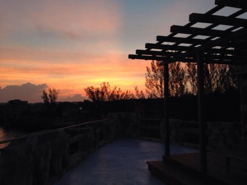 Pattoo Castle, Negril (updated prices 2025)