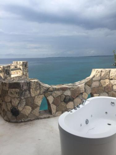 Pattoo Castle, Negril (updated prices 2025)