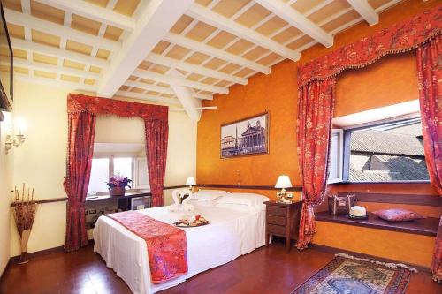 Pantheon Inn, Rome (updated prices 2025)