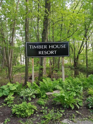 Timber House Resort, Brighton (updated prices 2025)