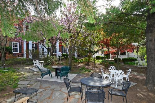 The Country Inn of Berkeley Springs, Berkeley Springs – Updated 2022 Prices