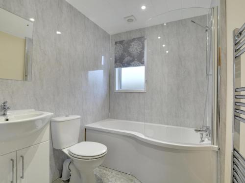 Cackle hill lakes, Biddenden (updated prices 2024)
