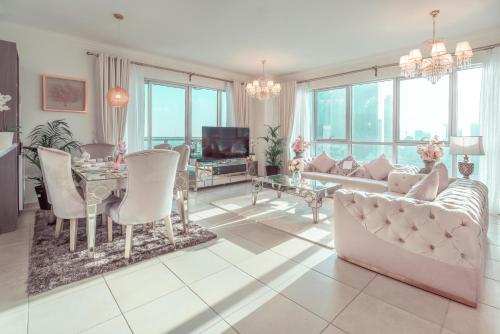 Elite Royal Apartment - Burj Residences T5 Platinum, Dubai, UAE ...