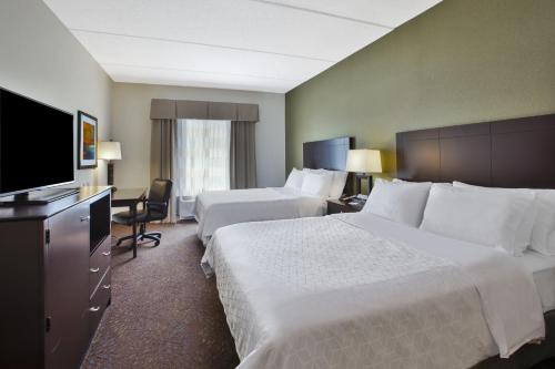 Holiday Inn Express & Suites Geneva Finger Lakes, an IHG Hotel, Geneva ...