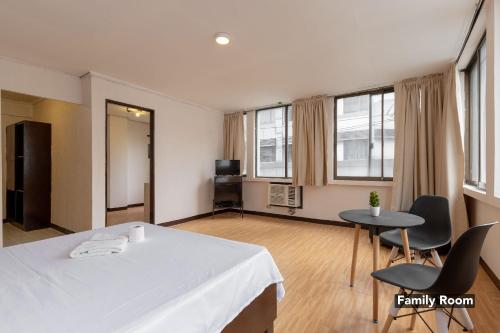 Guesthouse Victoria Mansions, Manila, Philippines - Booking.com