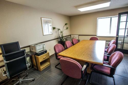 Quality Inn Elgin I-90, Elgin – Updated 2023 Prices