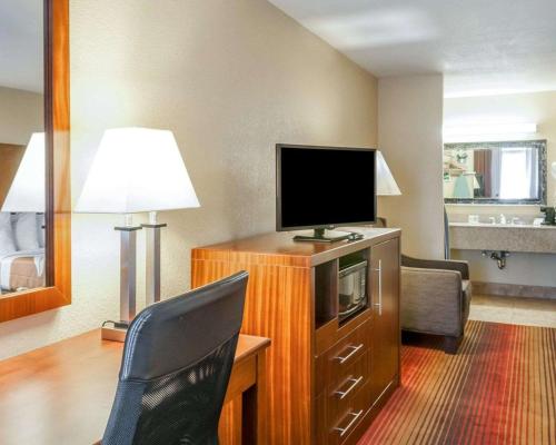 Quality Inn & Suites Albuquerque West, Albuquerque – Updated 2024 Prices