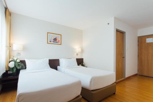 Seasons Siam Hotel, Bangkok (updated prices 2025)