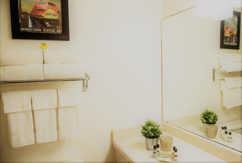 Georgetown Inn Seattle, Seattle – Updated 2024 Prices