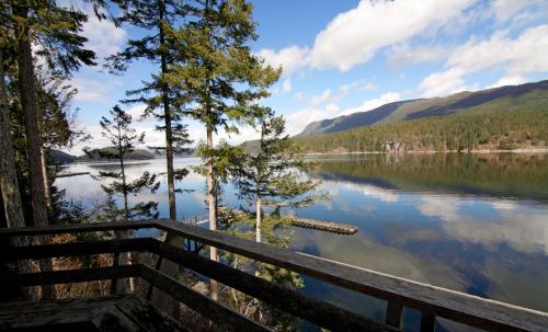 Desolation Sound Resort, Lund (updated prices 2024)
