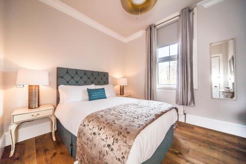 The Manor at Bickley, Bromley (updated prices 2025)