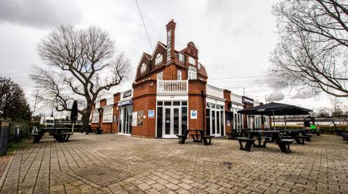 Fox Connaught London ExCel, London (updated prices 2025)