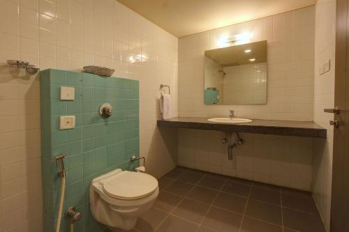 Golden Amoon Resort, Narasapura (updated prices 2025)